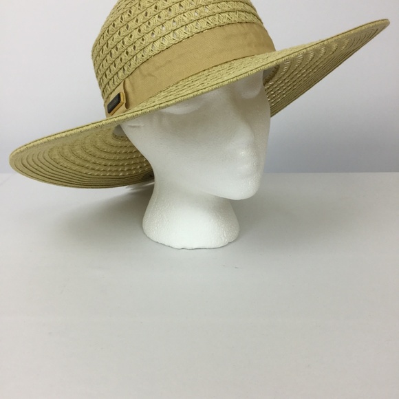 Calvin Klein | Accessories | Calvin Klein Vented Boater Beach Pool Hat ...